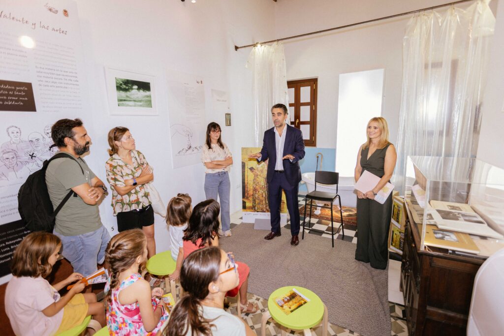 ‘Verano en verso’ transforma la Casa del Poeta Valente en un atractivo ...